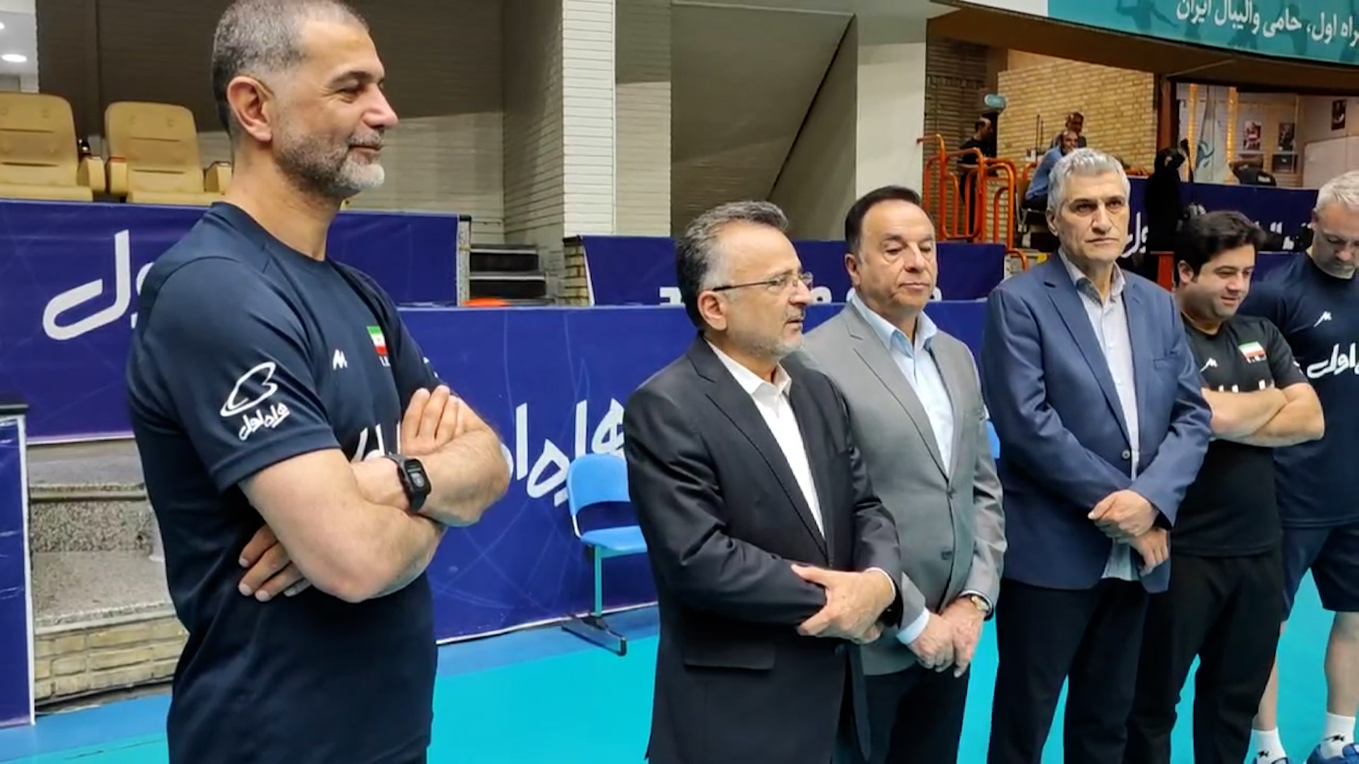 روحیه دادن به تیم ملی والیبال به سبک رییس فدراسیون | ویدیو ورزش سه