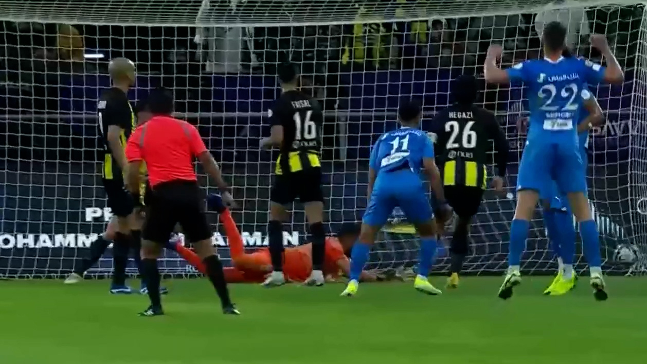 گل اول الهلال به الاتحاد توسط الشهری | ویدیو ورزش سه